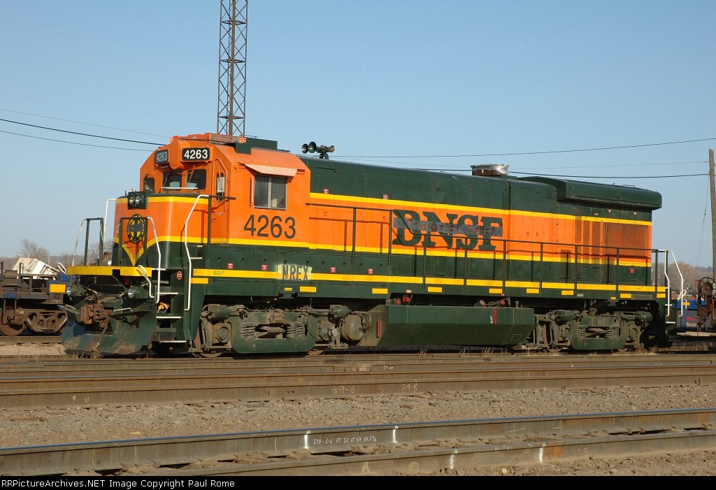 NREX 4263, GE B23-7, ex BNSF, ATSF,